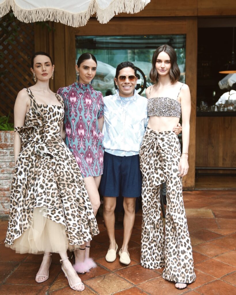 Las Brisas – Dress Code – It Girl